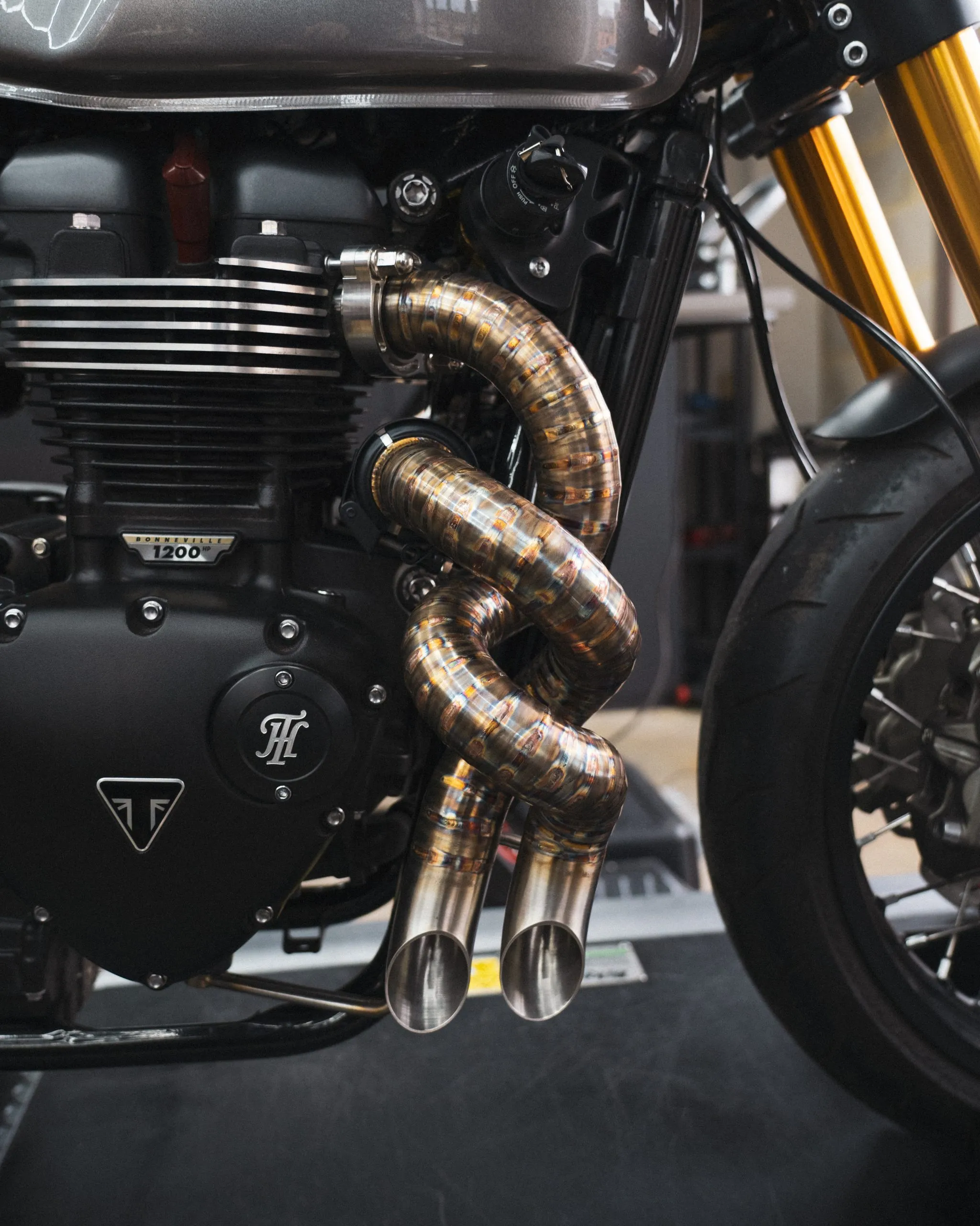 Triumph speed twin custom parts store